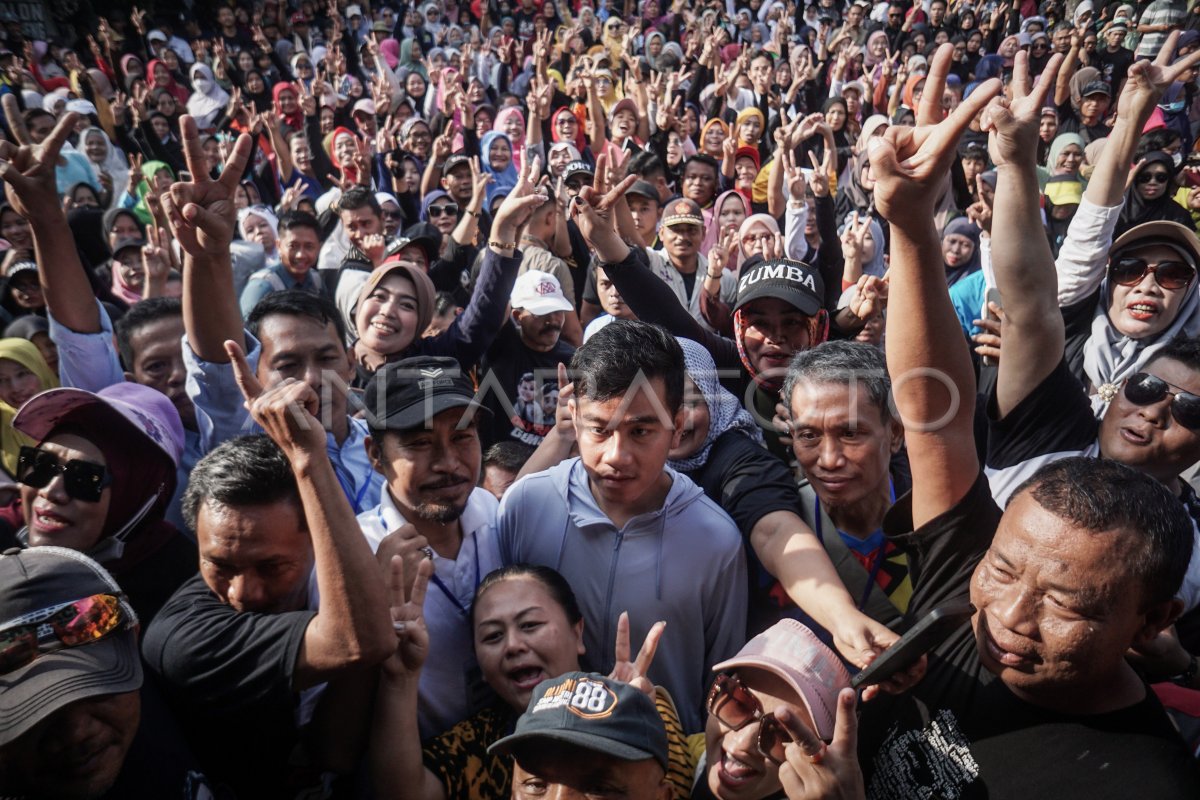 Kampanye blusukan Gibran awal tahun baru | ANTARA Foto