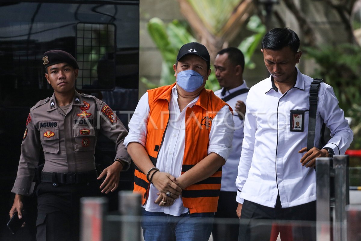 Pemeriksaan La Ode Muhammad Rusman Emba | ANTARA Foto