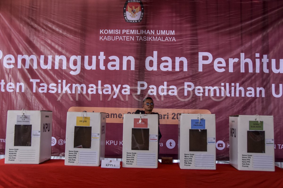 Simulasi Pemungutan Suara Pemilu 2024 Di Tasikmalaya Antara Foto