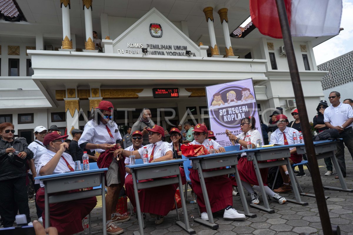 Aksi sinau matematika bersama KPU | ANTARA Foto