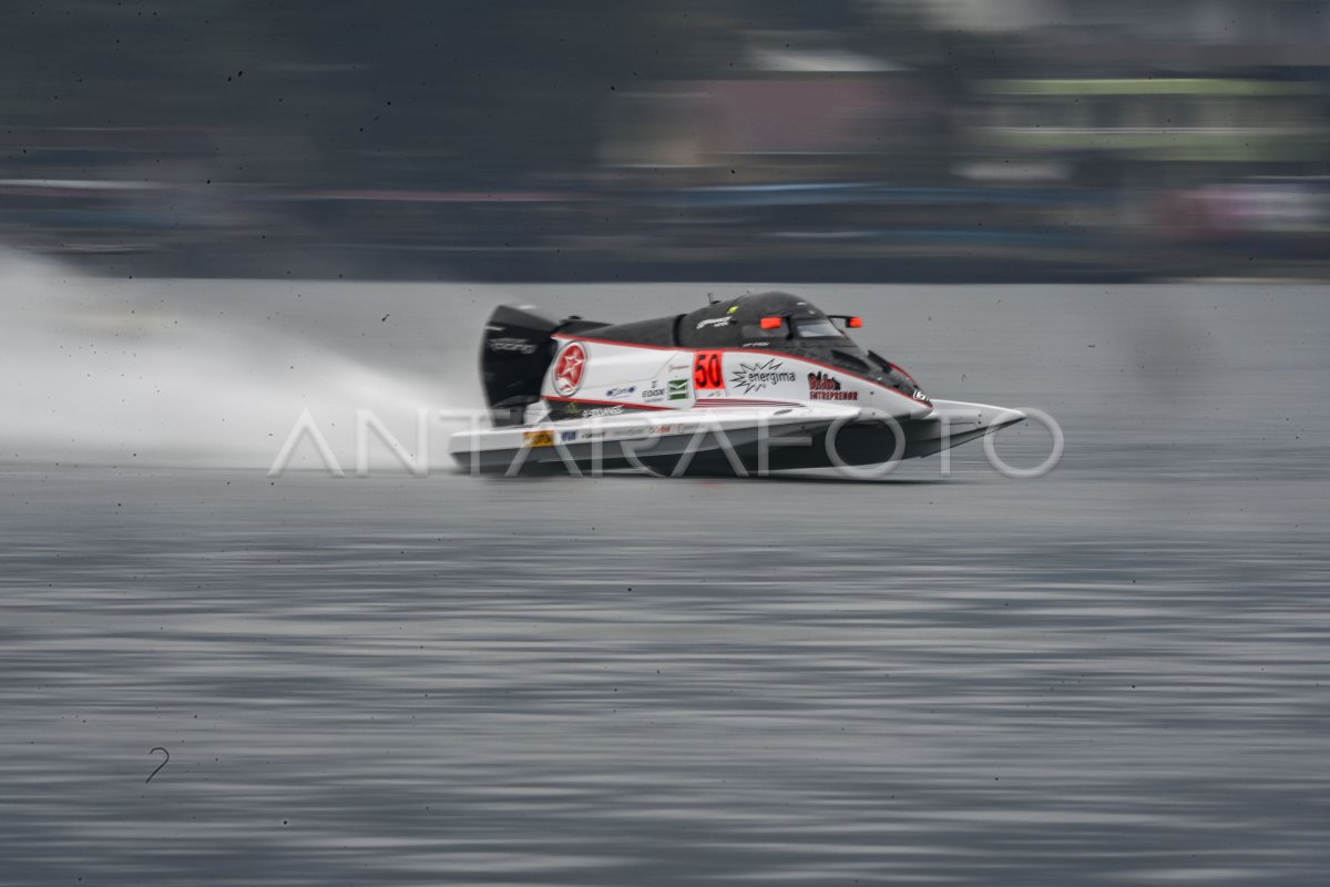 Sesi latihan bebas F1 Powerboat 2024 | ANTARA Foto Sesi latihan bebas F1 Powerboat 2024 | ANTARA Foto
