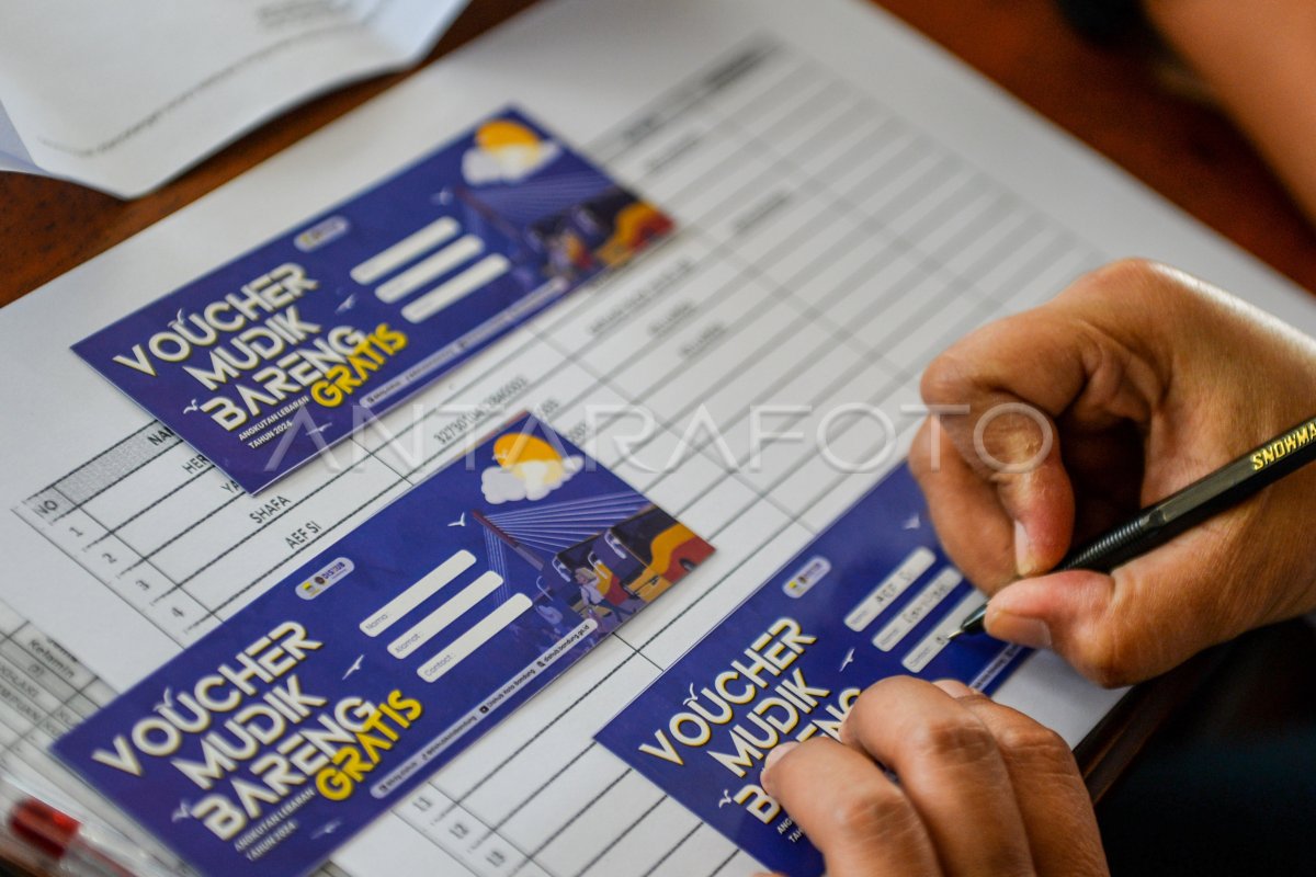 Pendaftaran mudik gratis di Bandung | ANTARA Foto Pendaftaran mudik gratis di Bandung | ANTARA Foto