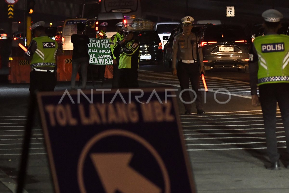 Sistem buka tutup Jalan Layang MBZ | ANTARA Foto