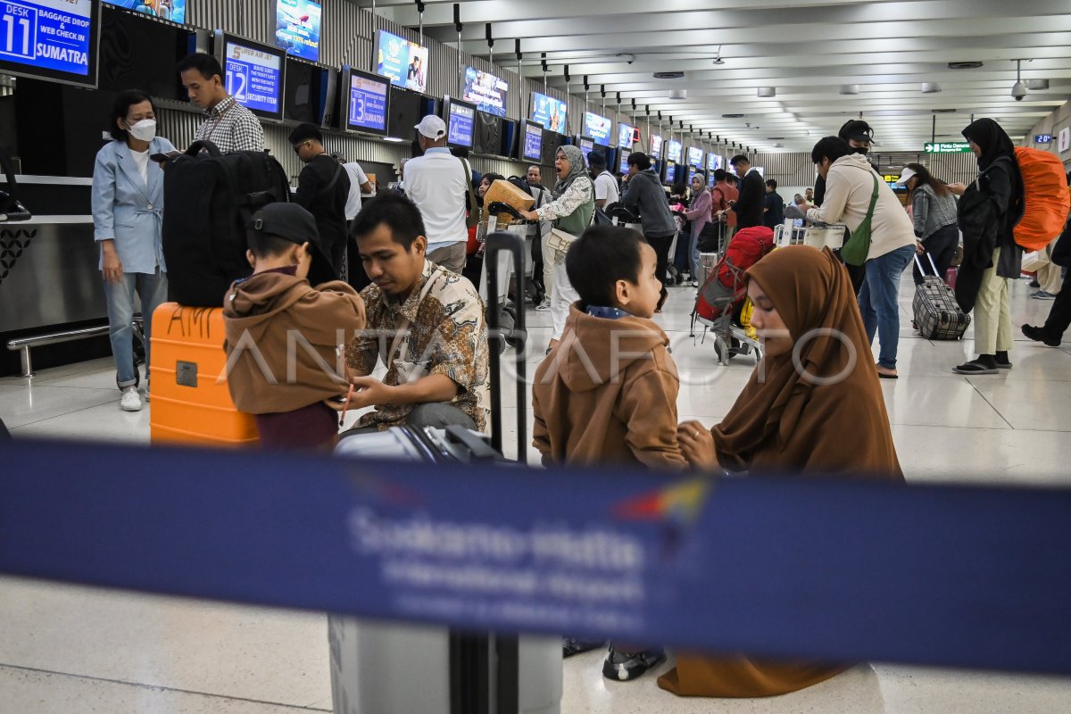 Tren jumlah penumpang arus balik di Bandara Soetta | ANTARA Foto Tren jumlah penumpang arus balik di Bandara Soetta | ANTARA Foto