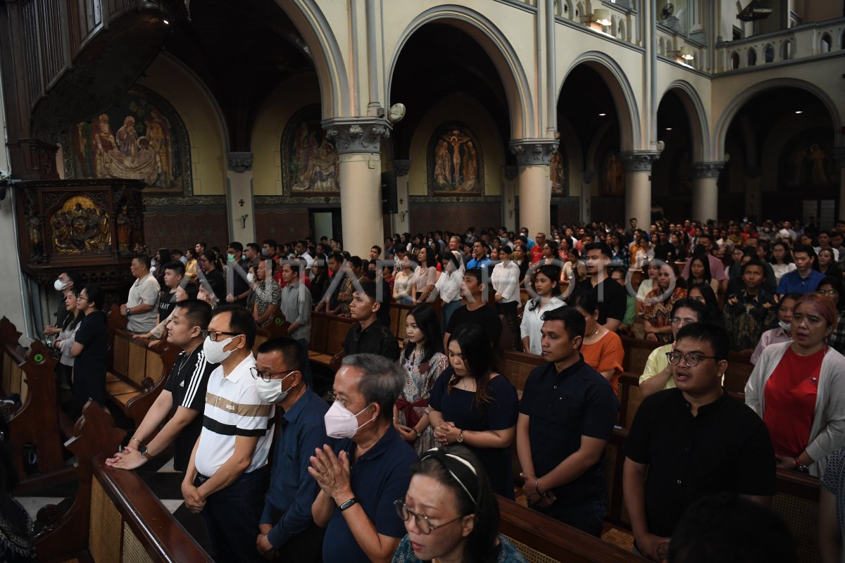 Misa kenaikan Isa Almasih di Gereja Katedral | ANTARA Foto