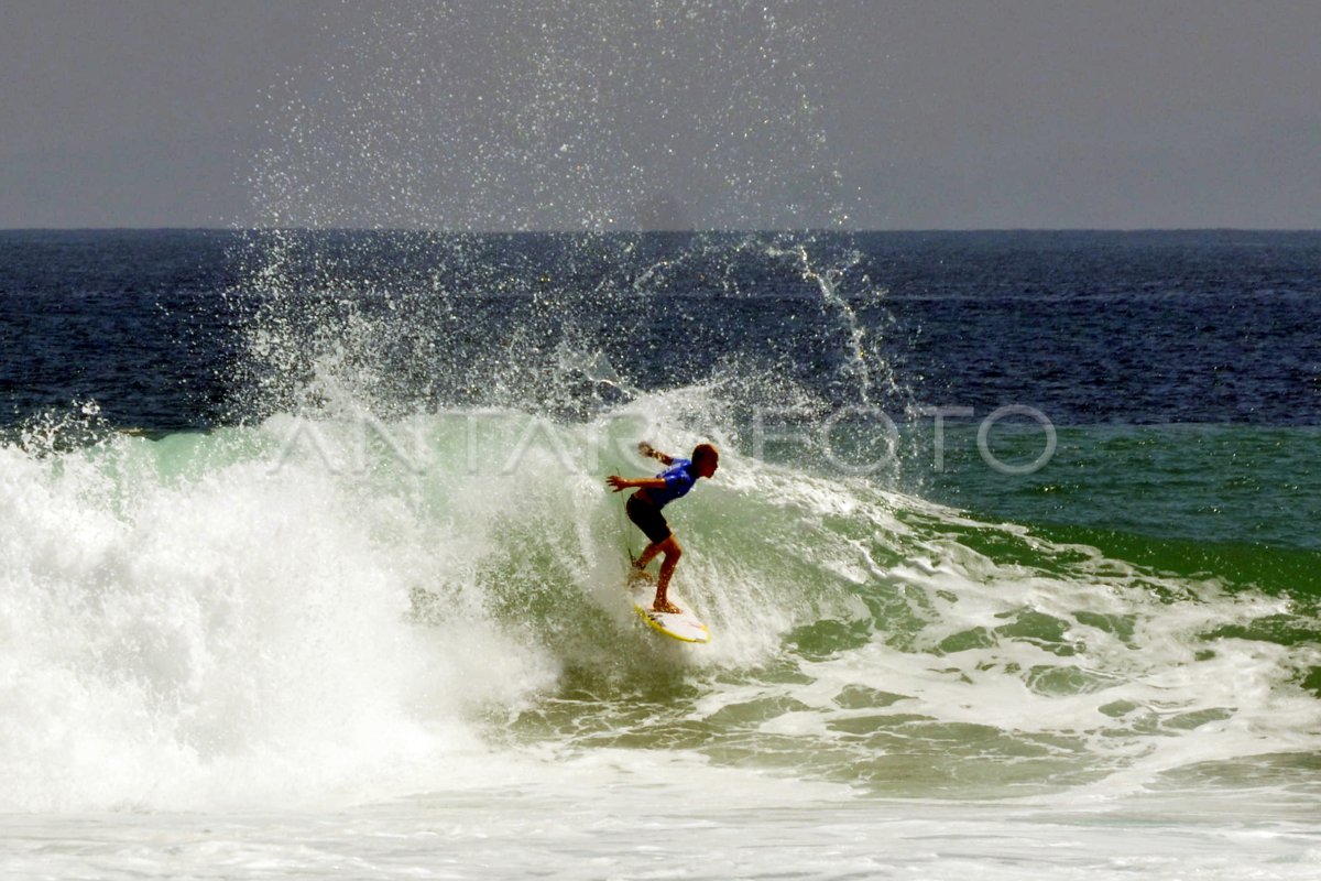 Final World Surf League Krui Pro QS 5000 | ANTARA Foto