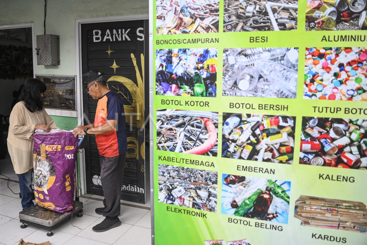 Nilai ekonomi dan legalitas bank sampah di Indonesia | ANTARA Foto Nilai ekonomi dan legalitas bank sampah di Indonesia | ANTARA Foto