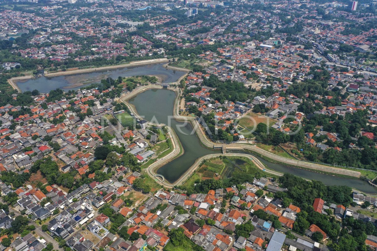 Pemkot Tangsel bangun tandon untuk atasi banjir | ANTARA Foto Pemkot Tangsel bangun tandon untuk atasi banjir | ANTARA Foto