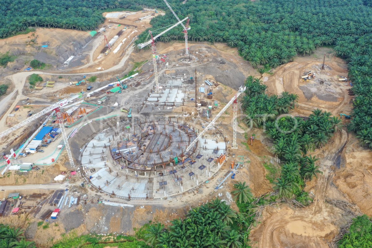 Progres pembangunan Masjid Negara IKN | ANTARA Foto