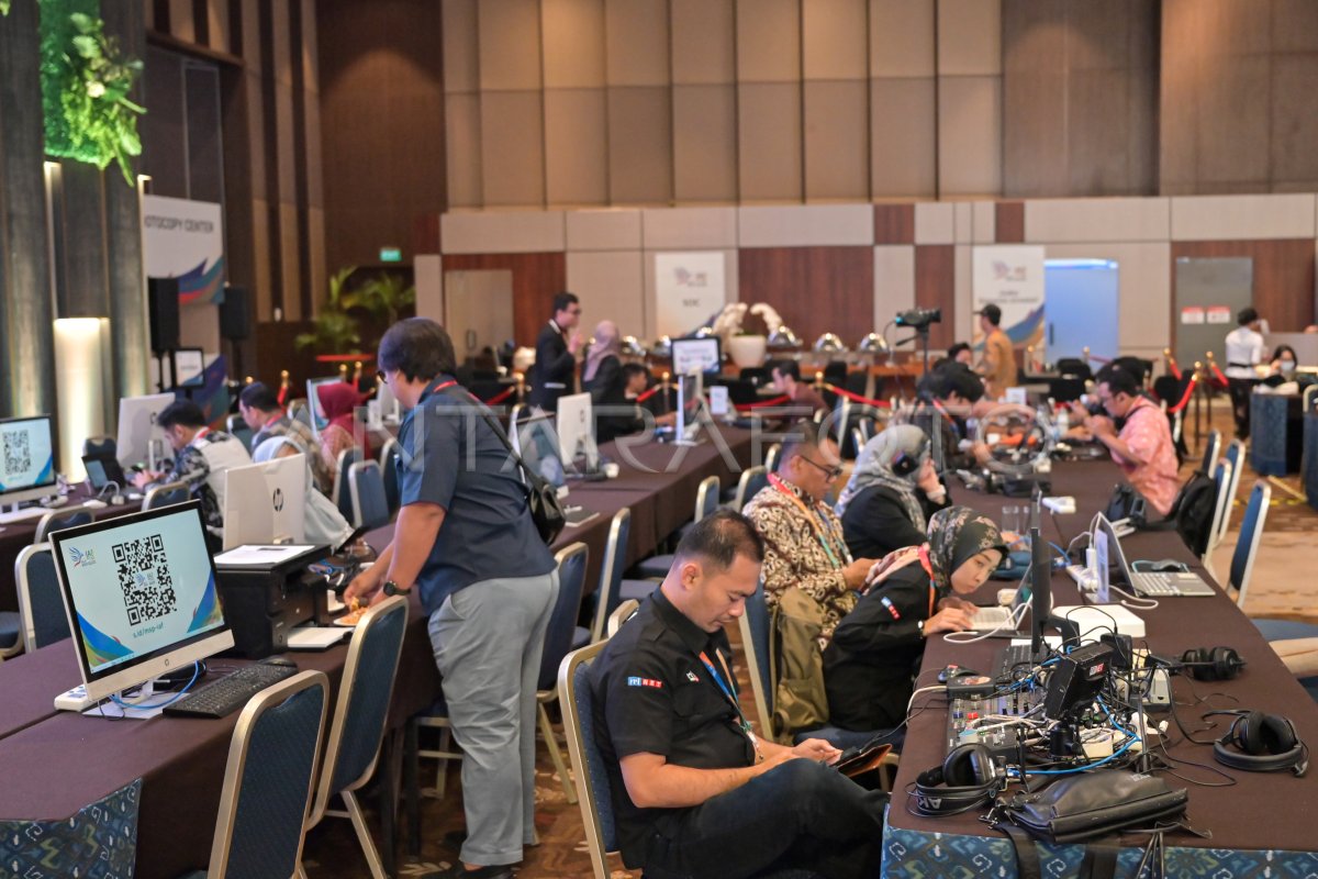 Media Center IAF II-HLF MSP | ANTARA Foto