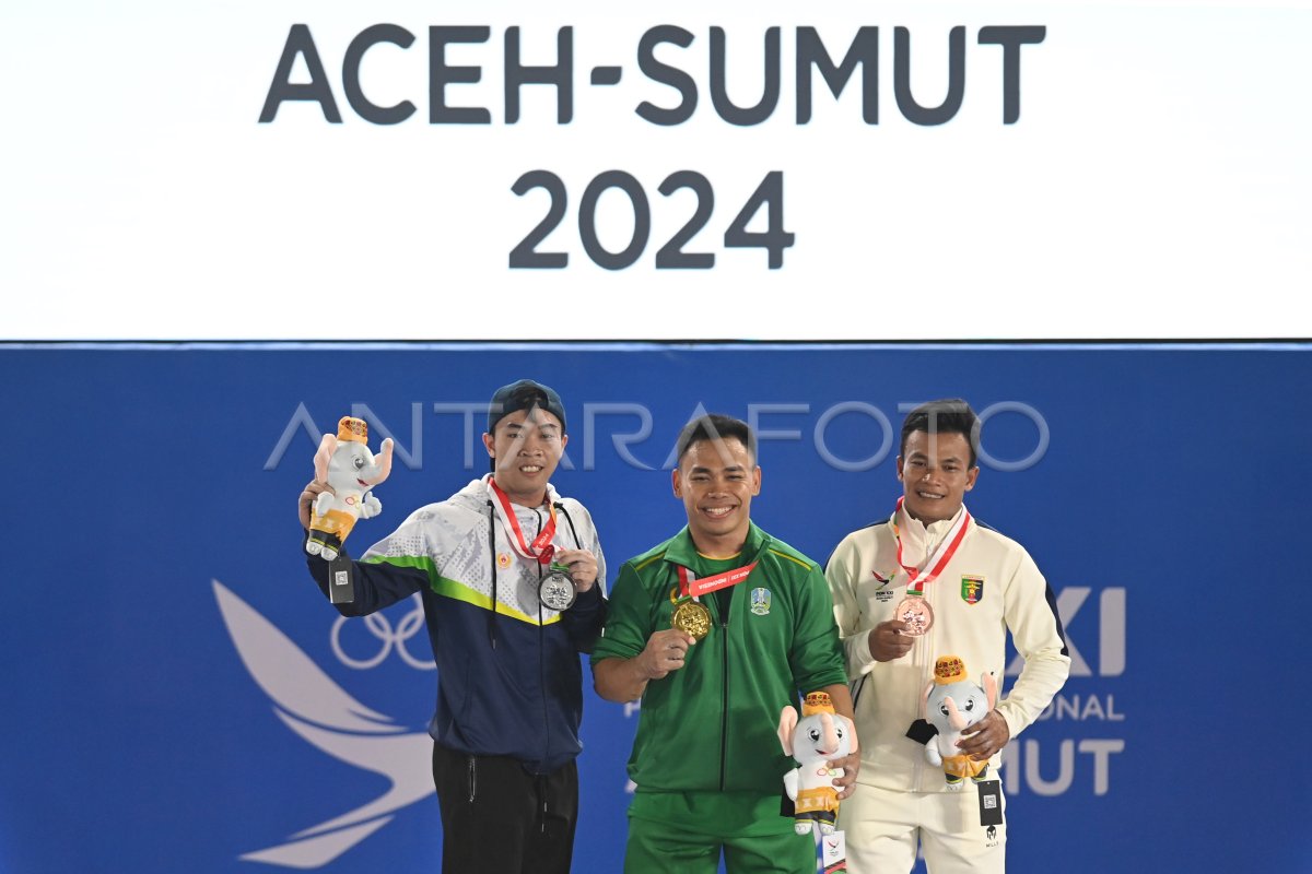 PON XXI Aceh-Sumut : Eko Yuli raih emas kelas 67 kg putra | ANTARA Foto