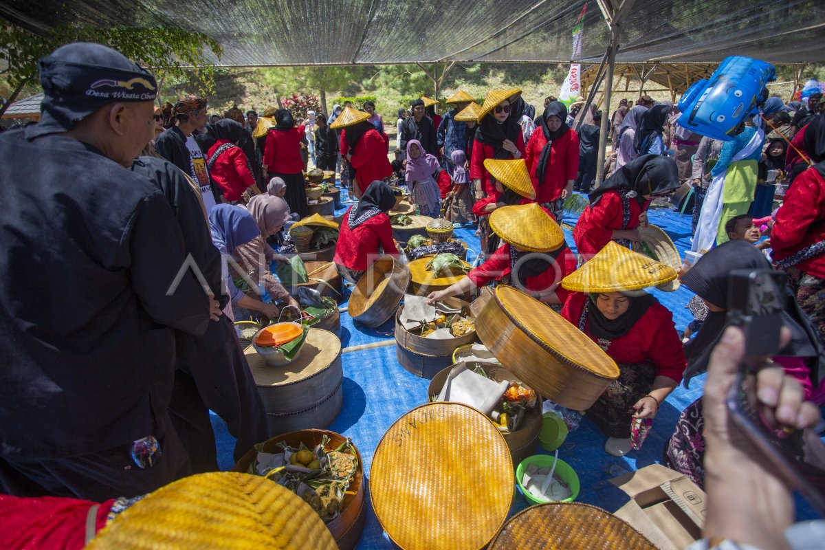 Tradisi sedekah bumi Cibuntu | ANTARA Foto