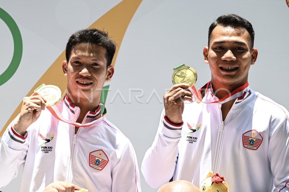PON XXI Aceh-Sumut : Peraih medali Synchro Menara Putra | ANTARA Foto