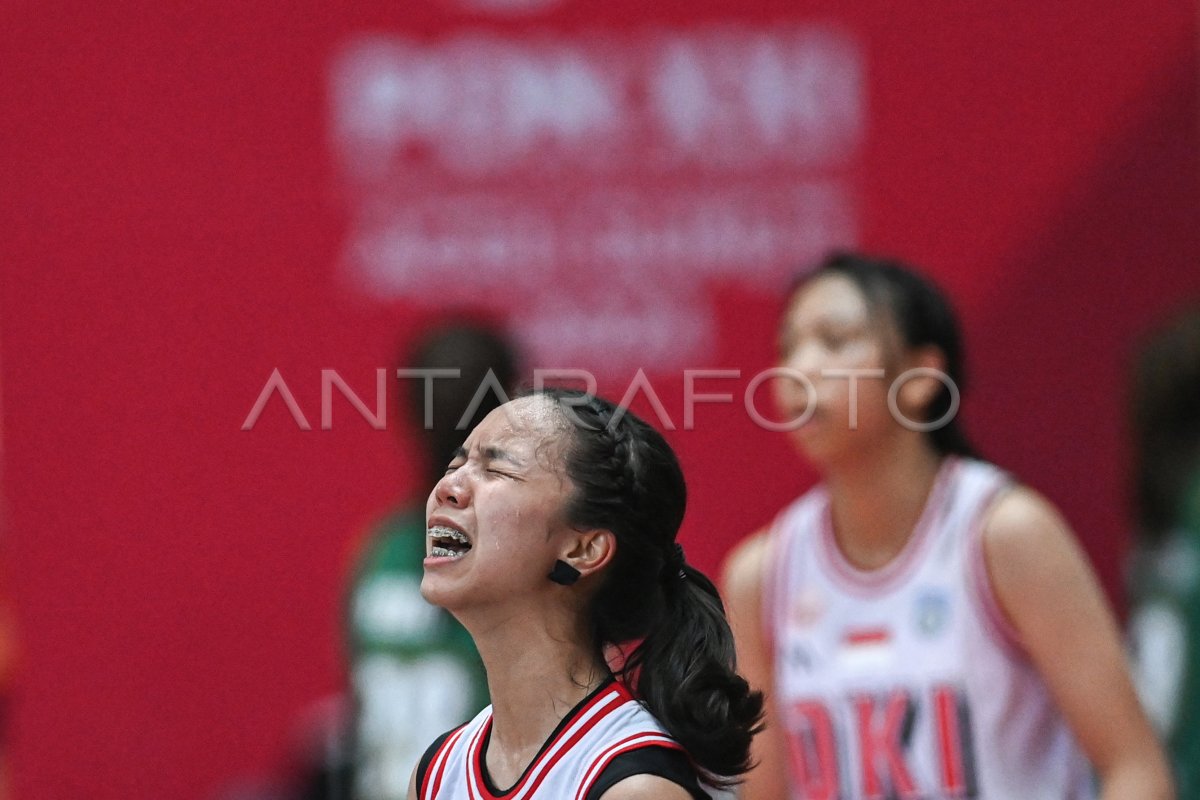 Pon Xxi Aceh Sumut Tim Basket Putri Dki Rebut Medali Emas Antara Foto