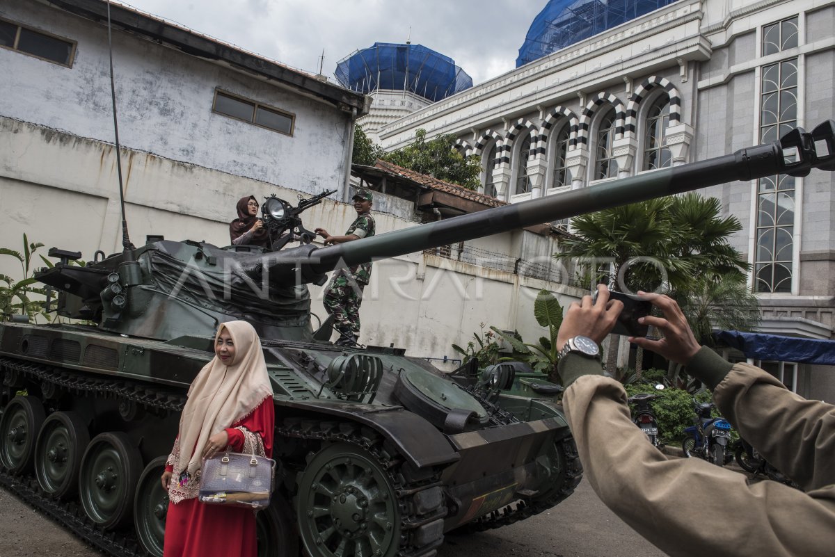 PAMERAN ALUTSISTA TNI | ANTARA Foto