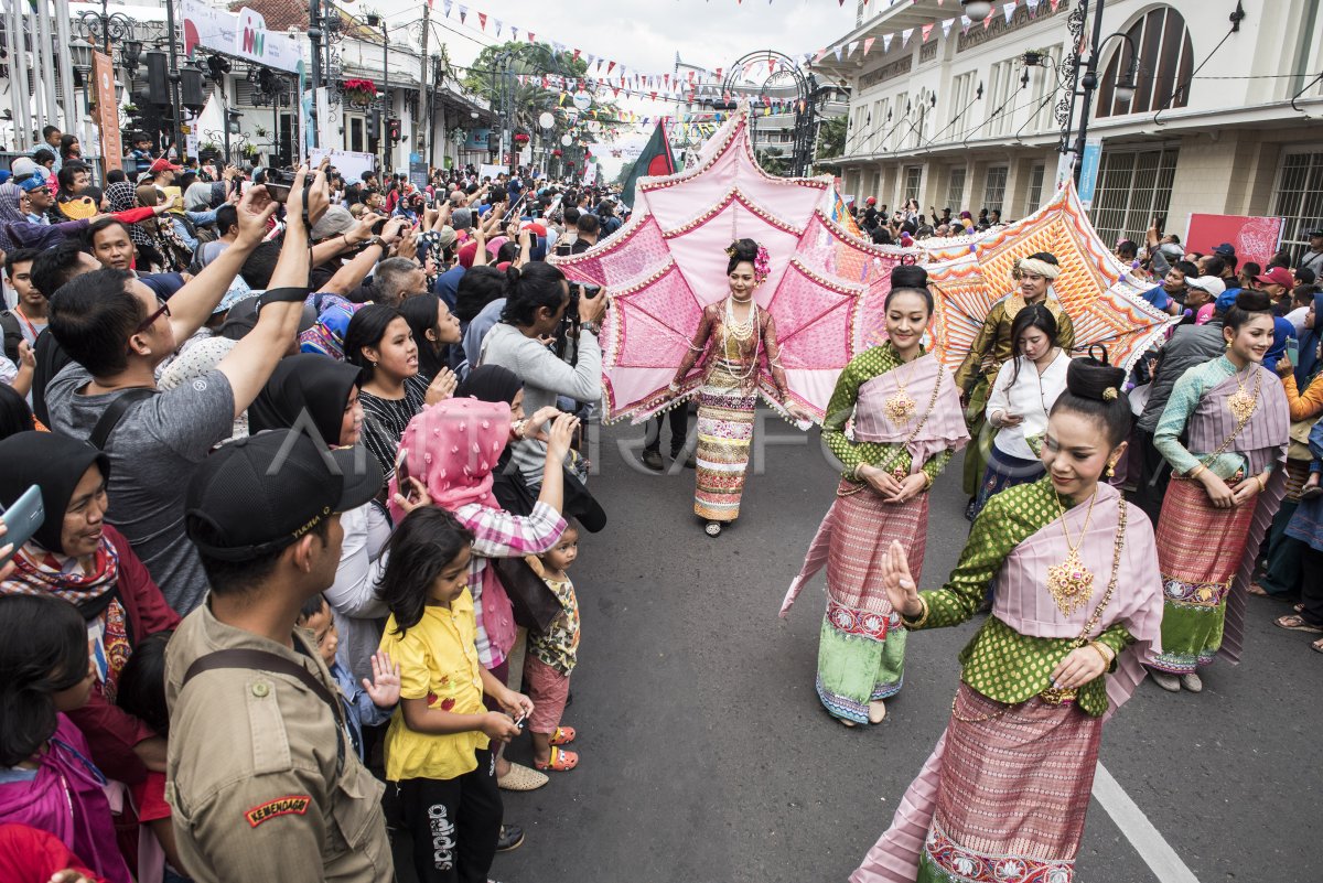 KARNAVAL ASIA AFRIKA | ANTARA Foto