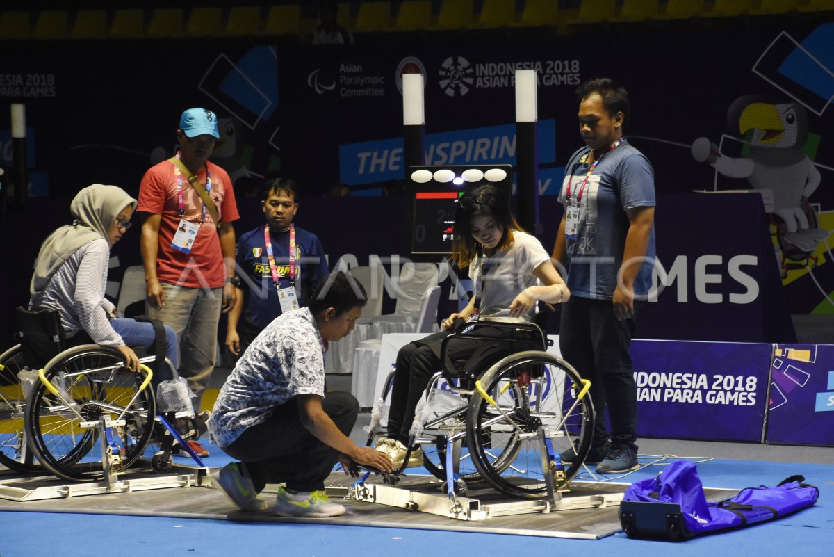 SIMULASI PERTANDINGAN ANGGAR KURSI RODA | ANTARA Foto