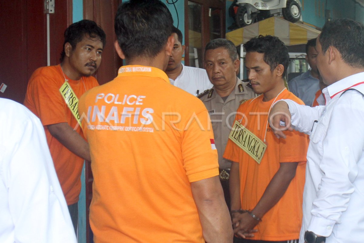 REKONSTRUKSI KASUS PEMBUNUHAN DUFI | ANTARA Foto