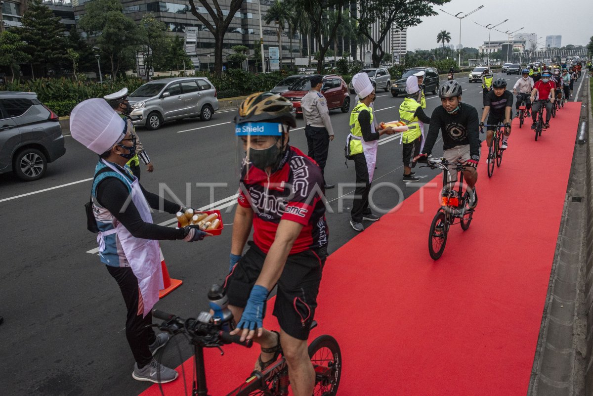 AKSI SIMPATIK BIKE TO WORK INDONESIA | ANTARA Foto