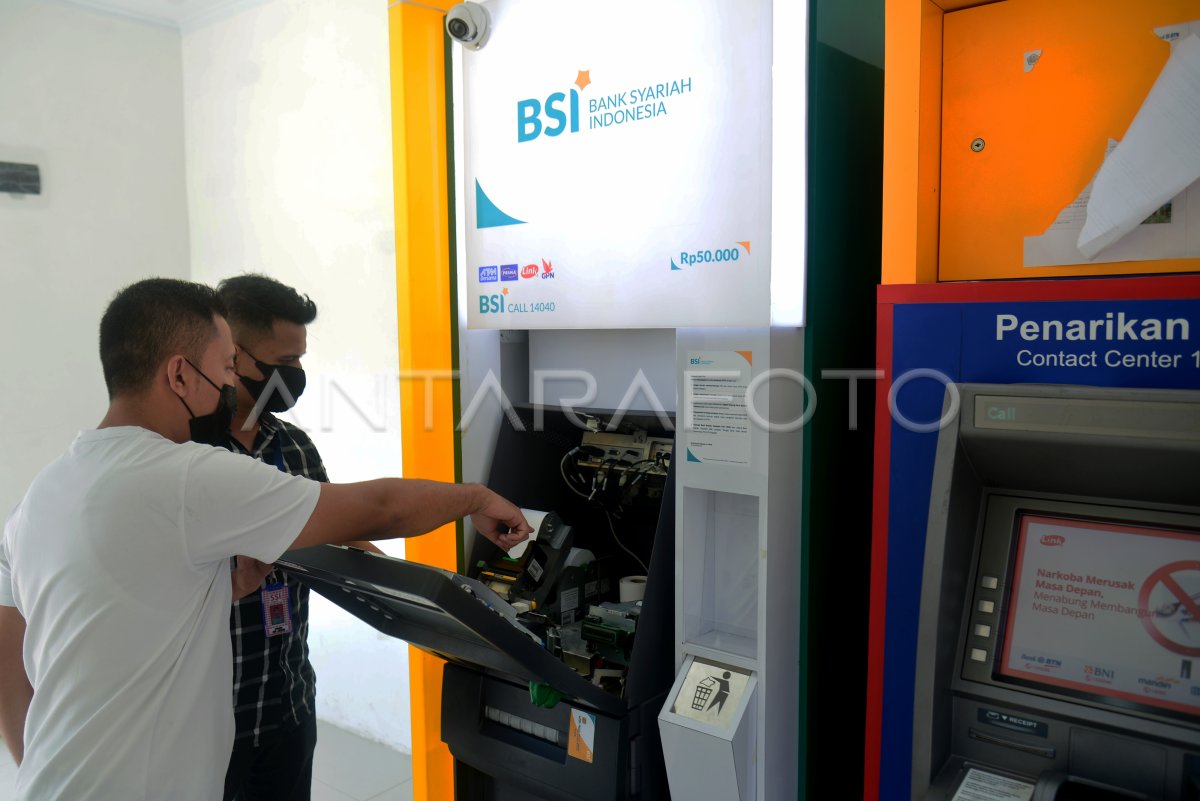 BSI OPTIMALISASI LAYANAN ATM JELANG LEBARAN DI ACEH | ANTARA Foto