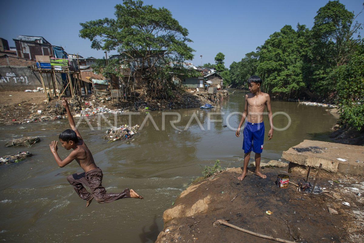 Pemprov Dki Jakarta Lanjutkan Normalisasi Ciliwung Antara Foto