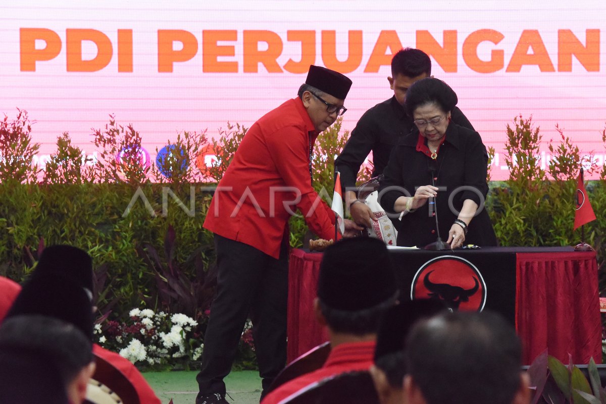 PDI Perjuangan umumkan bakal calon kepala daerah usungannya | ANTARA Foto PDI Perjuangan umumkan bakal calon kepala daerah usungannya | ANTARA Foto