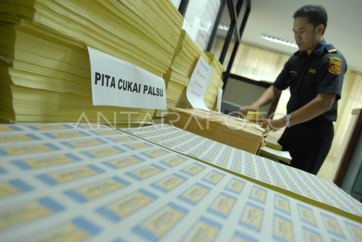 CUKAI PALSU | ANTARA Foto