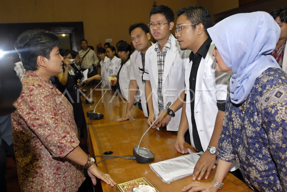 SYARAT KOMPETENSI DOKTER | ANTARA Foto SYARAT KOMPETENSI DOKTER | ANTARA Foto