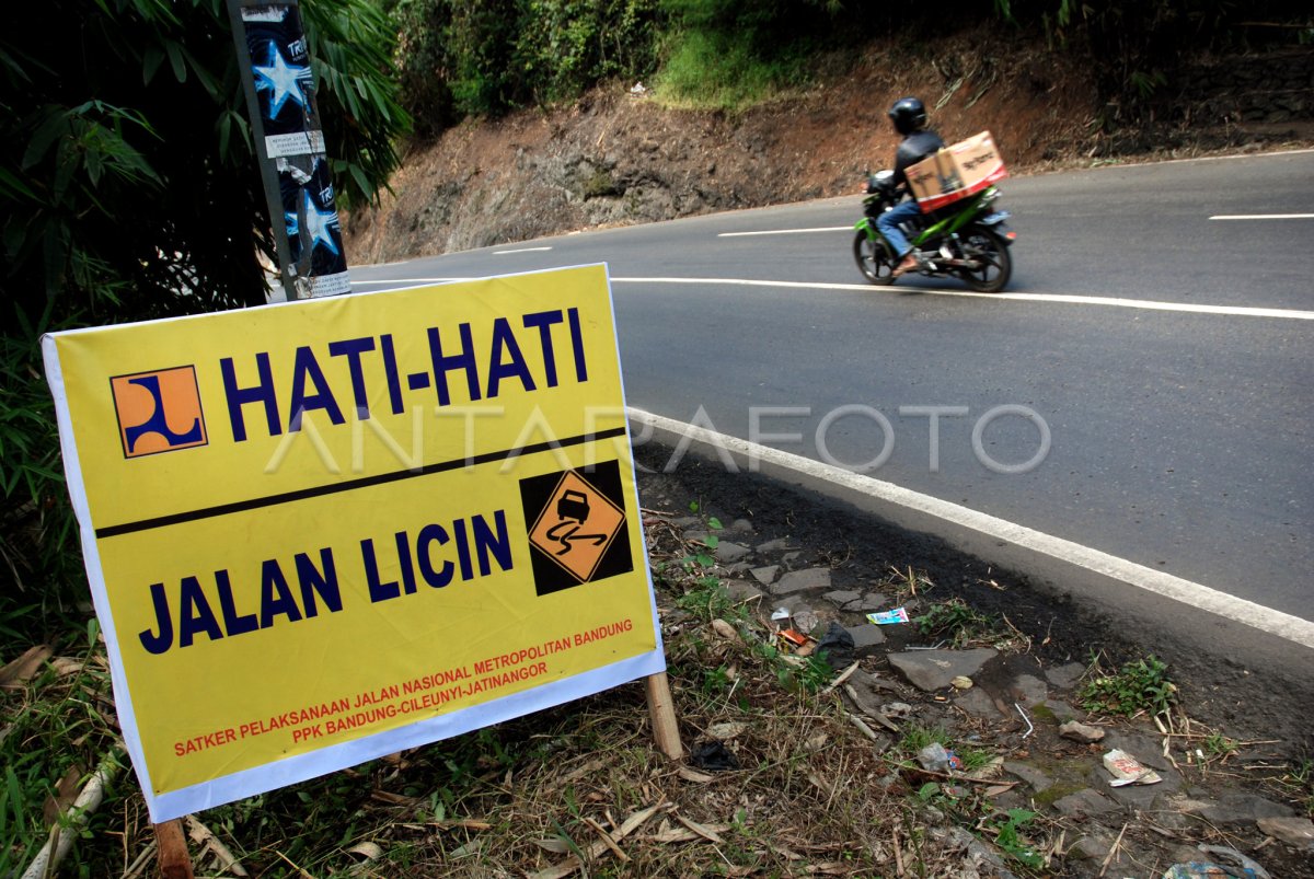 ARUS NAGREG LANCAR | ANTARA Foto