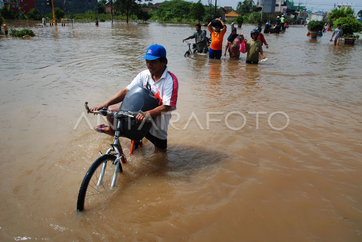 BANJIR KUDUS | ANTARA Foto