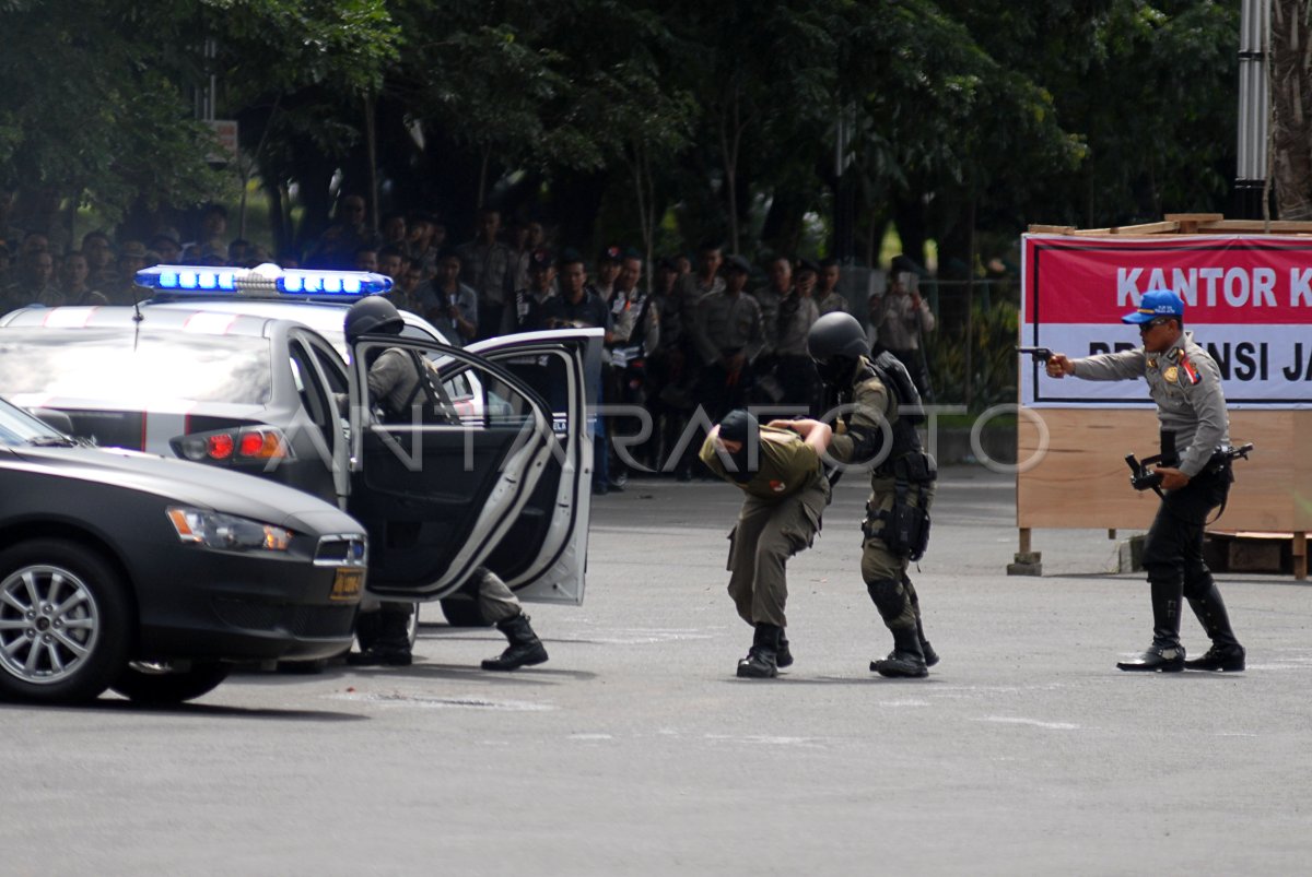 SIMULASI PENGAMANAN PEMILU | ANTARA Foto