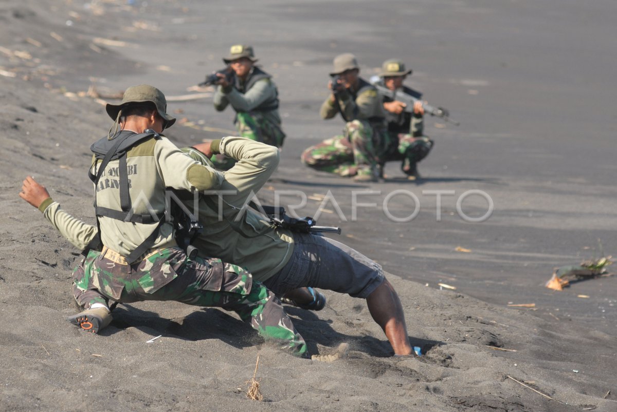 Pertempuran Jarak Dekat Antara Foto
