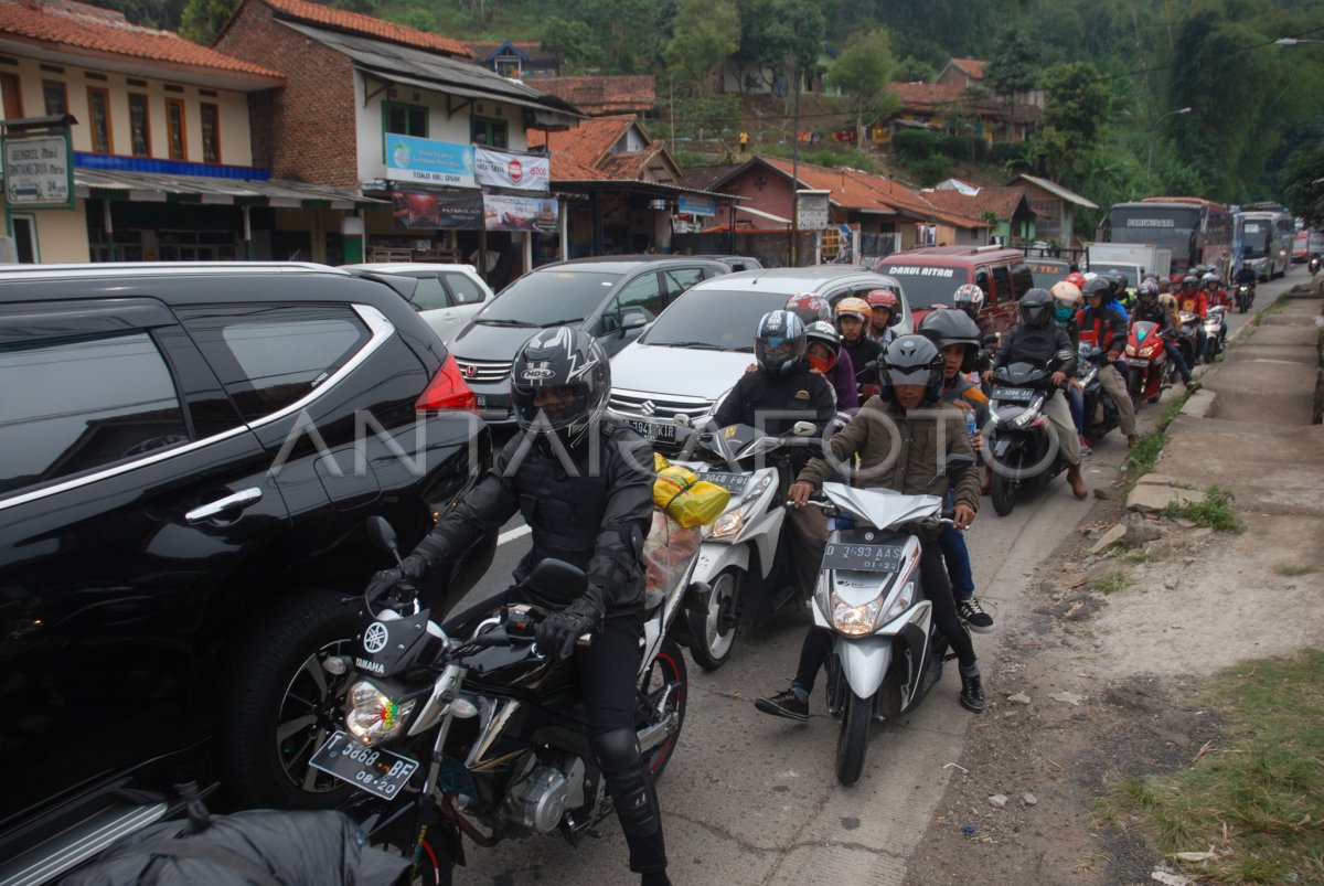 ARUS MUDIK NAGREG | ANTARA Foto