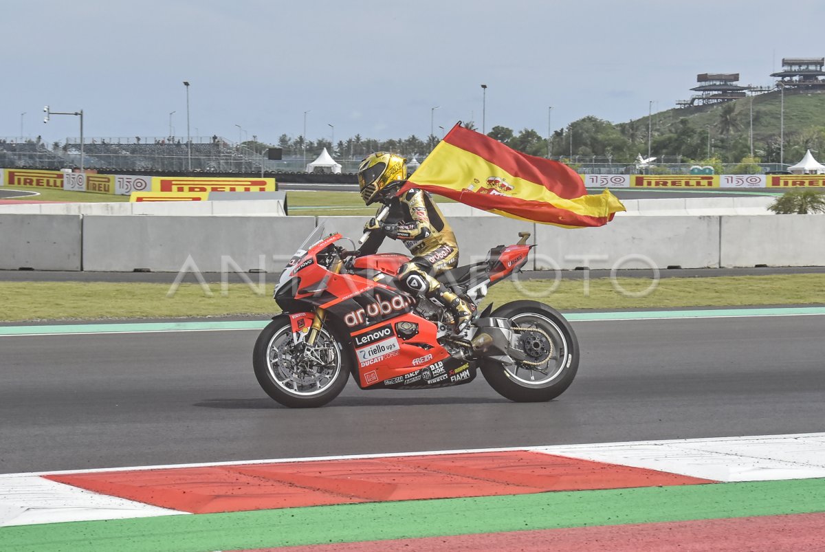 ALVARO BAUTISTA JUARA DUNIA WSBK MANDALIKA 2022 | ANTARA Foto ALVARO BAUTISTA JUARA DUNIA WSBK MANDALIKA 2022 | ANTARA Foto