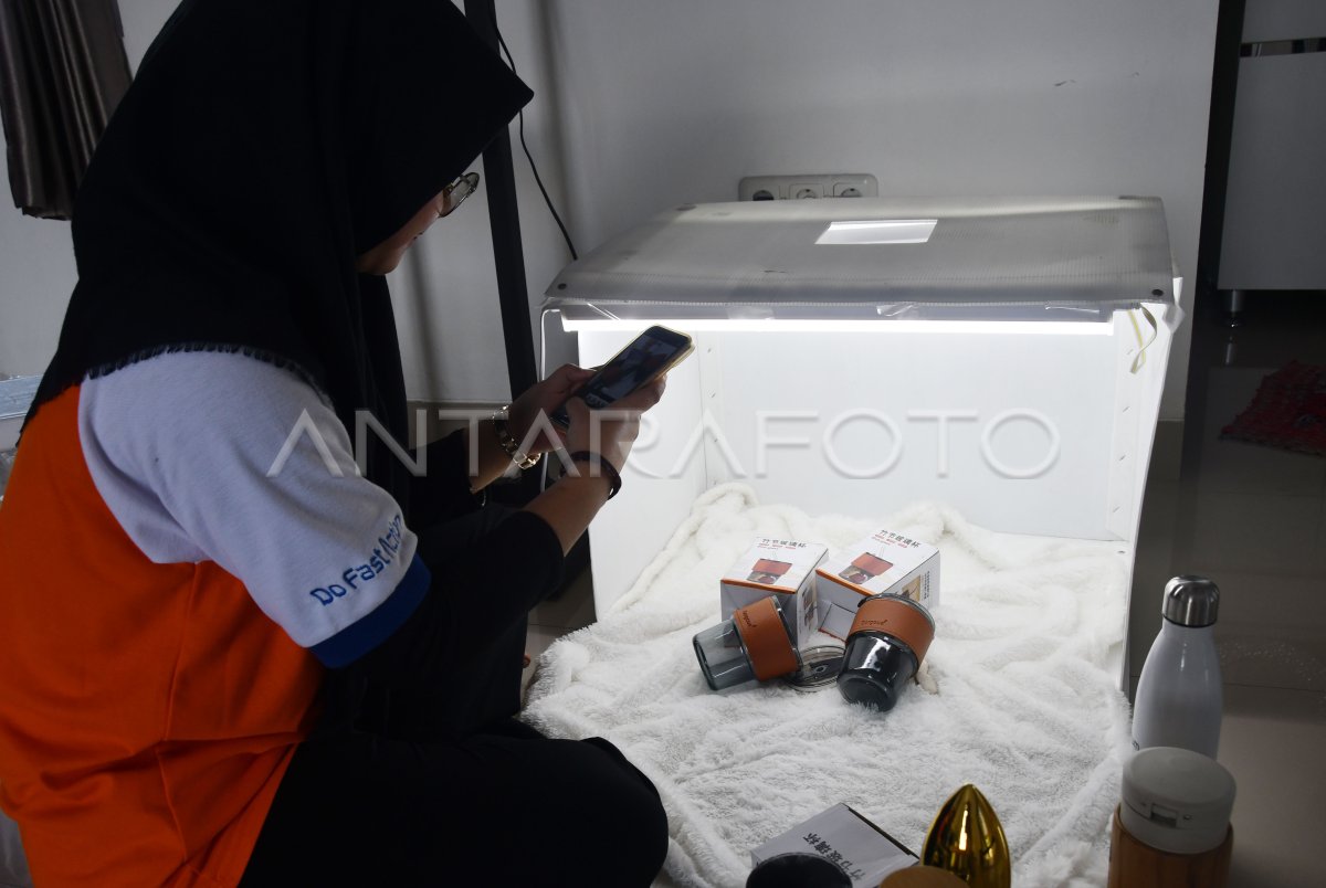 Target digitalisasi UMKM 2024 | ANTARA Foto