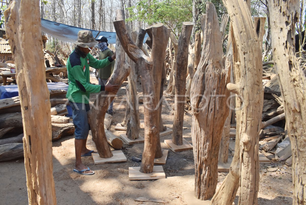 EKSPOR KERAJINAN LIMBAH JATI | ANTARA Foto