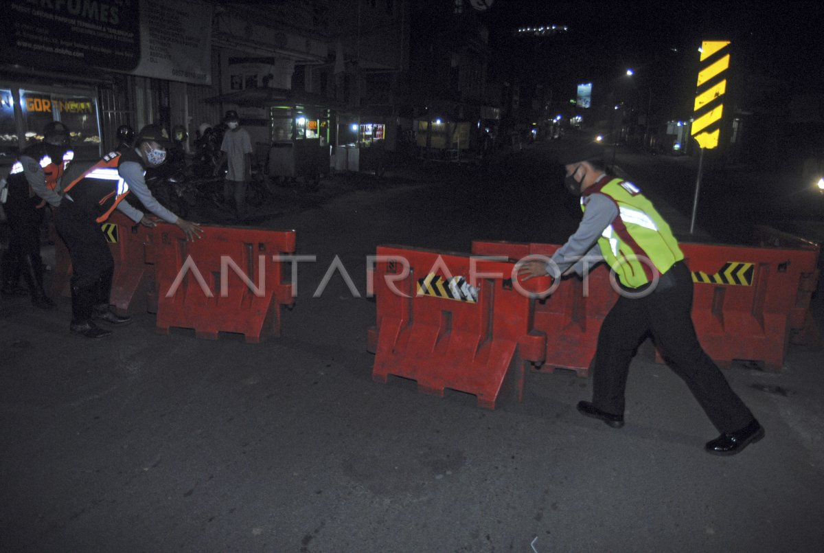 PENUTUPAN JALAN DI KOTA BOGOR | ANTARA Foto PENUTUPAN JALAN DI KOTA BOGOR | ANTARA Foto