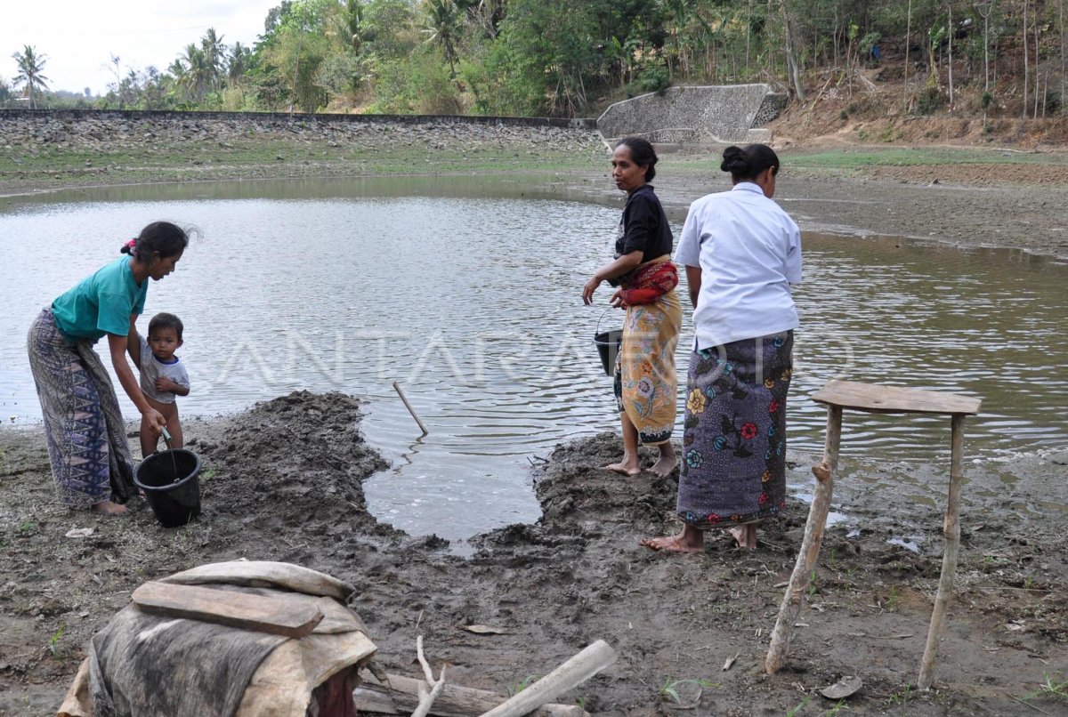 AIR EMBUNG MENYUSUT | ANTARA Foto