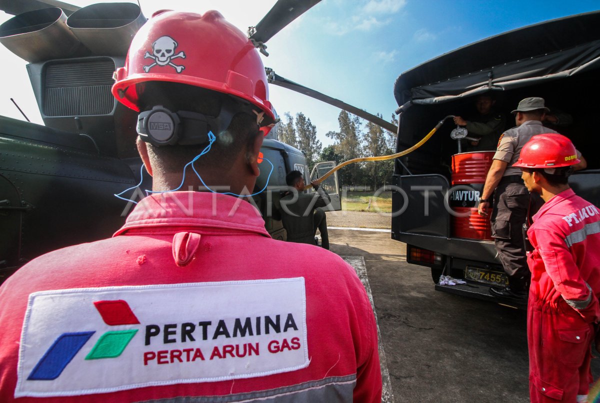 PENGISIAN AVTUR PRODUKSI PERTAMINA | ANTARA Foto