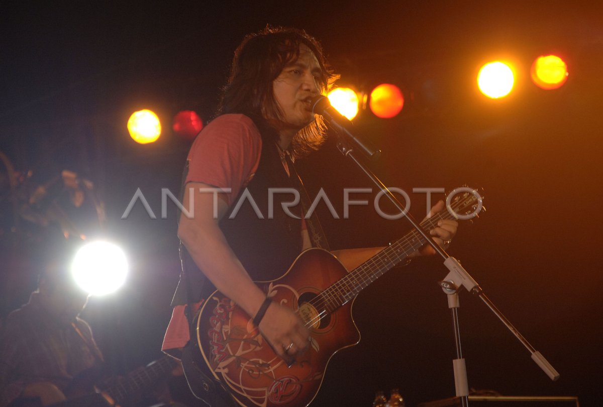 KONSER KLA PROJECT | ANTARA Foto KONSER KLA PROJECT | ANTARA Foto