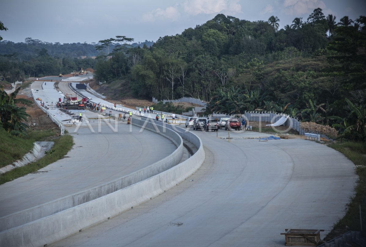 PEMBANGUNAN JALAN TOL BALIKPAPAN-SAMARINDA | ANTARA Foto PEMBANGUNAN JALAN TOL BALIKPAPAN-SAMARINDA | ANTARA Foto