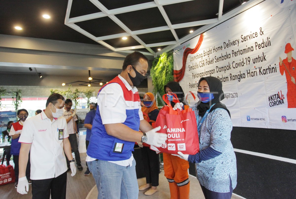 BANTUAN CSR PAKET SEMBAKO PERTAMINA | ANTARA Foto