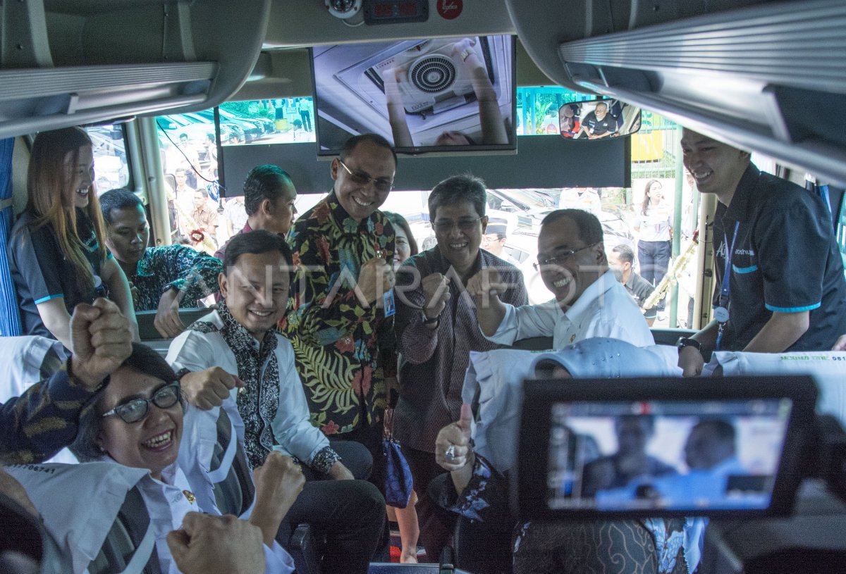 LAYANAN BUS JR CONNEXION | ANTARA Foto