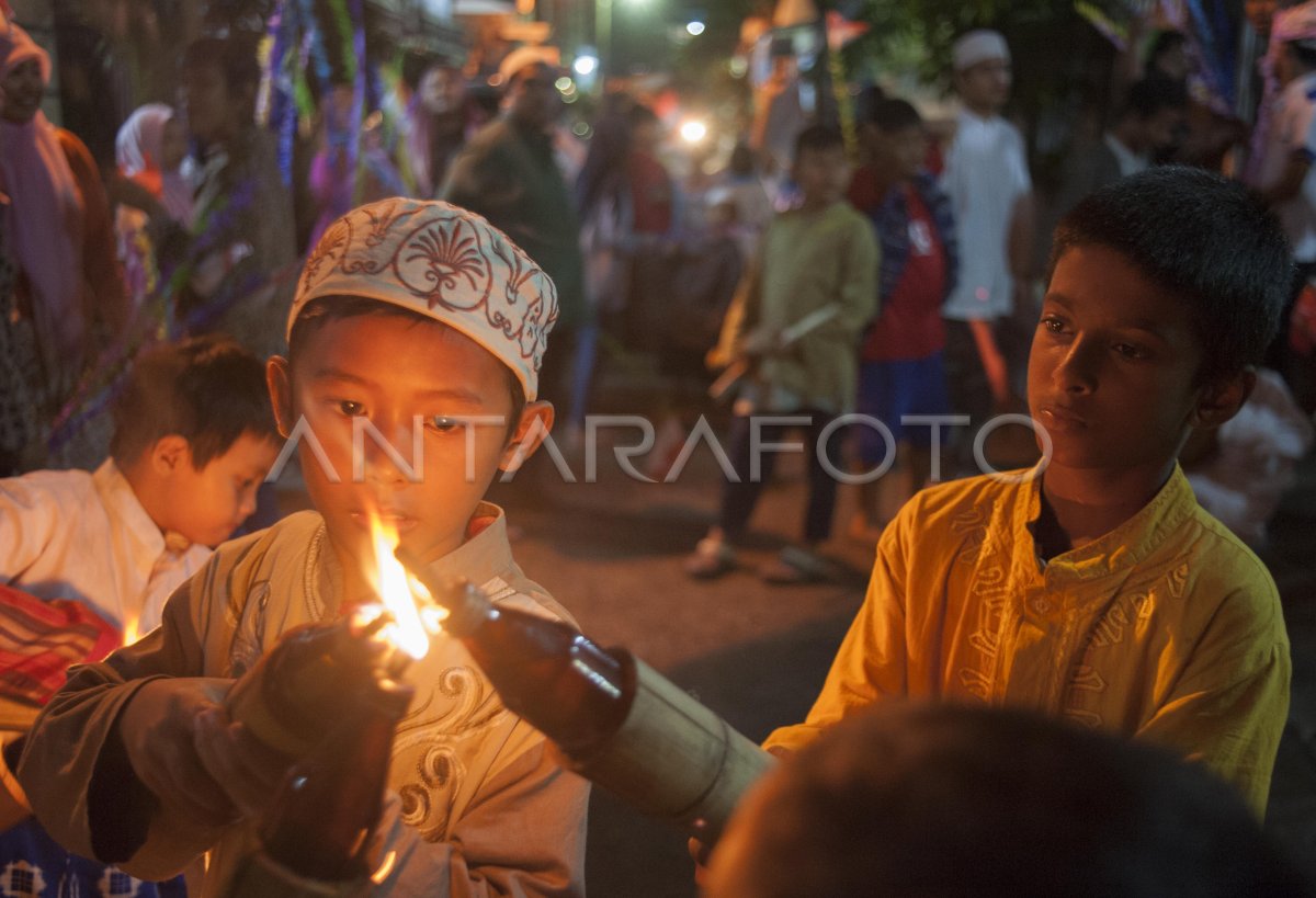 TAKBIR KELILING KAMPUNG | ANTARA Foto