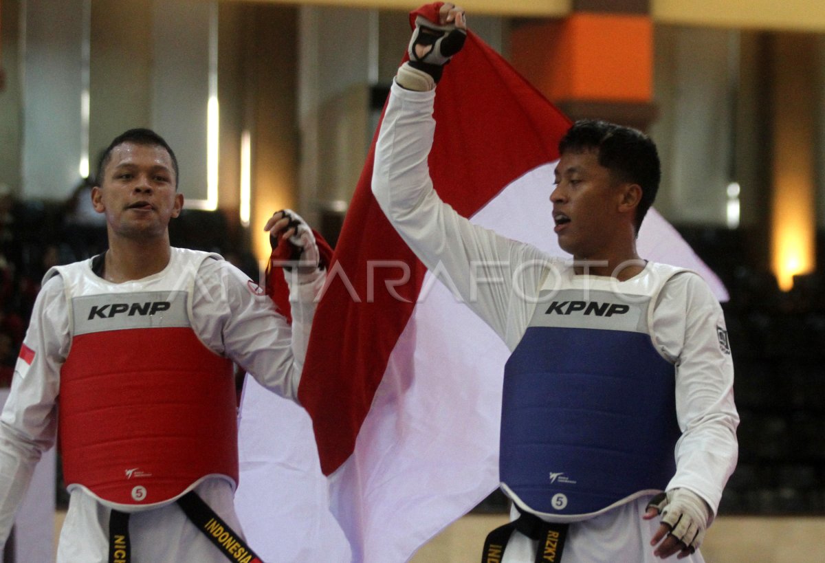 Indonesia Rebut Emas Dan Perak Aug Taekwondo Kyorugi Senior Antara Foto