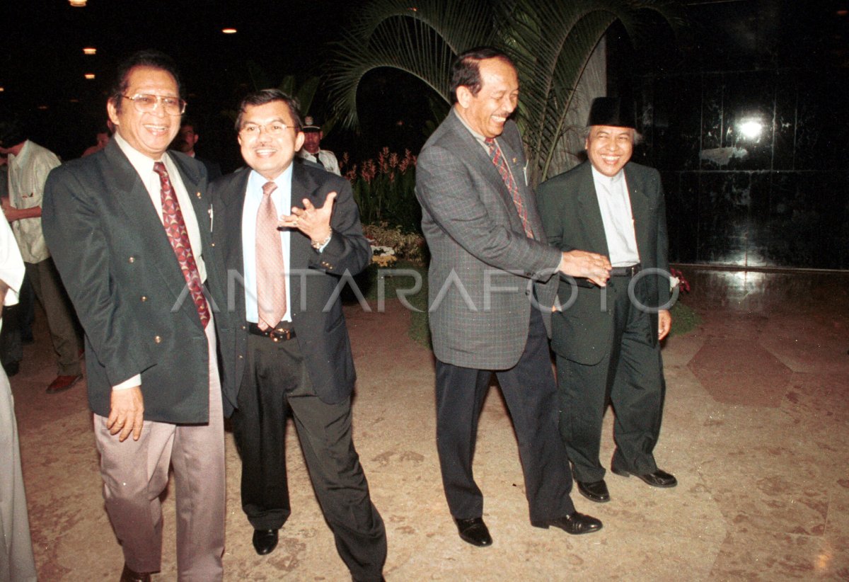 RAPAT PIMPINAN MPR PENCALONAN PRESIDEN | ANTARA Foto RAPAT PIMPINAN MPR PENCALONAN PRESIDEN | ANTARA Foto
