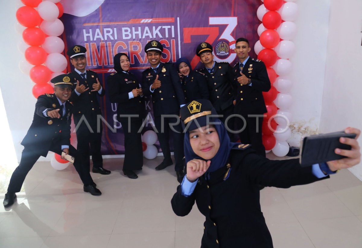 HARI BHAKTI IMIGRASI YANG KE - 73 DI TERNATE | ANTARA Foto