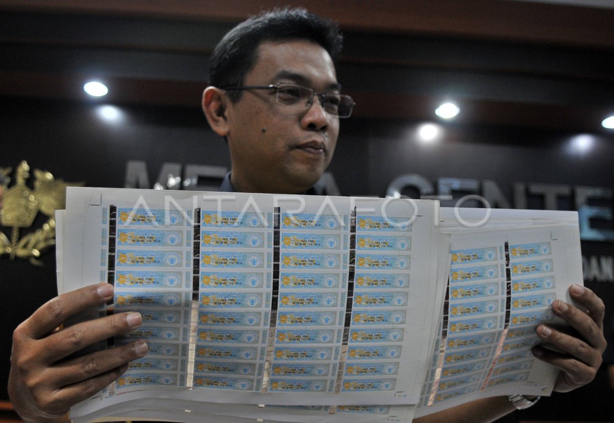 PITA CUKAI PALSU | ANTARA Foto