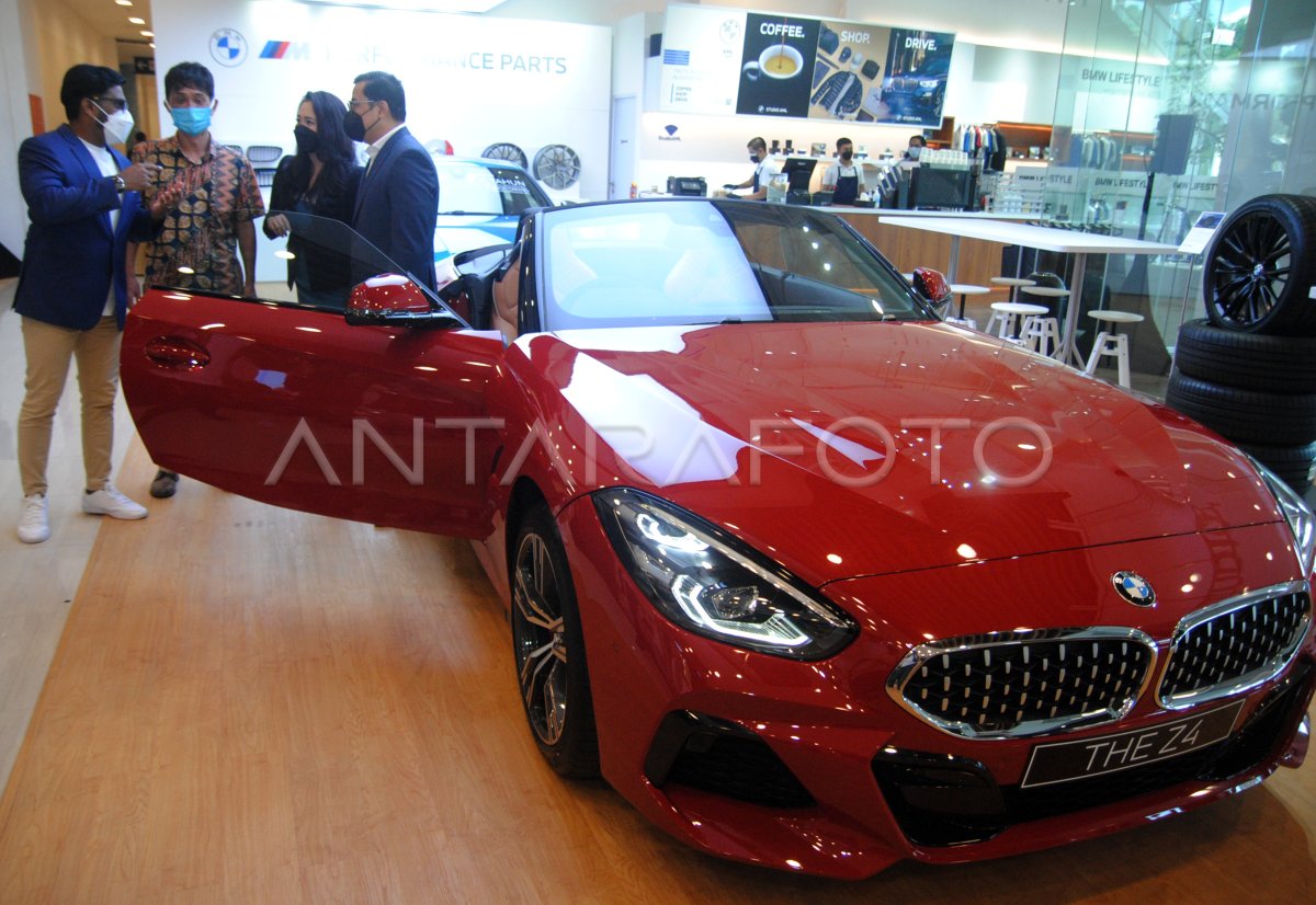 PEMBUKAAN BMW STUDIO AML di BOGOR | ANTARA Foto