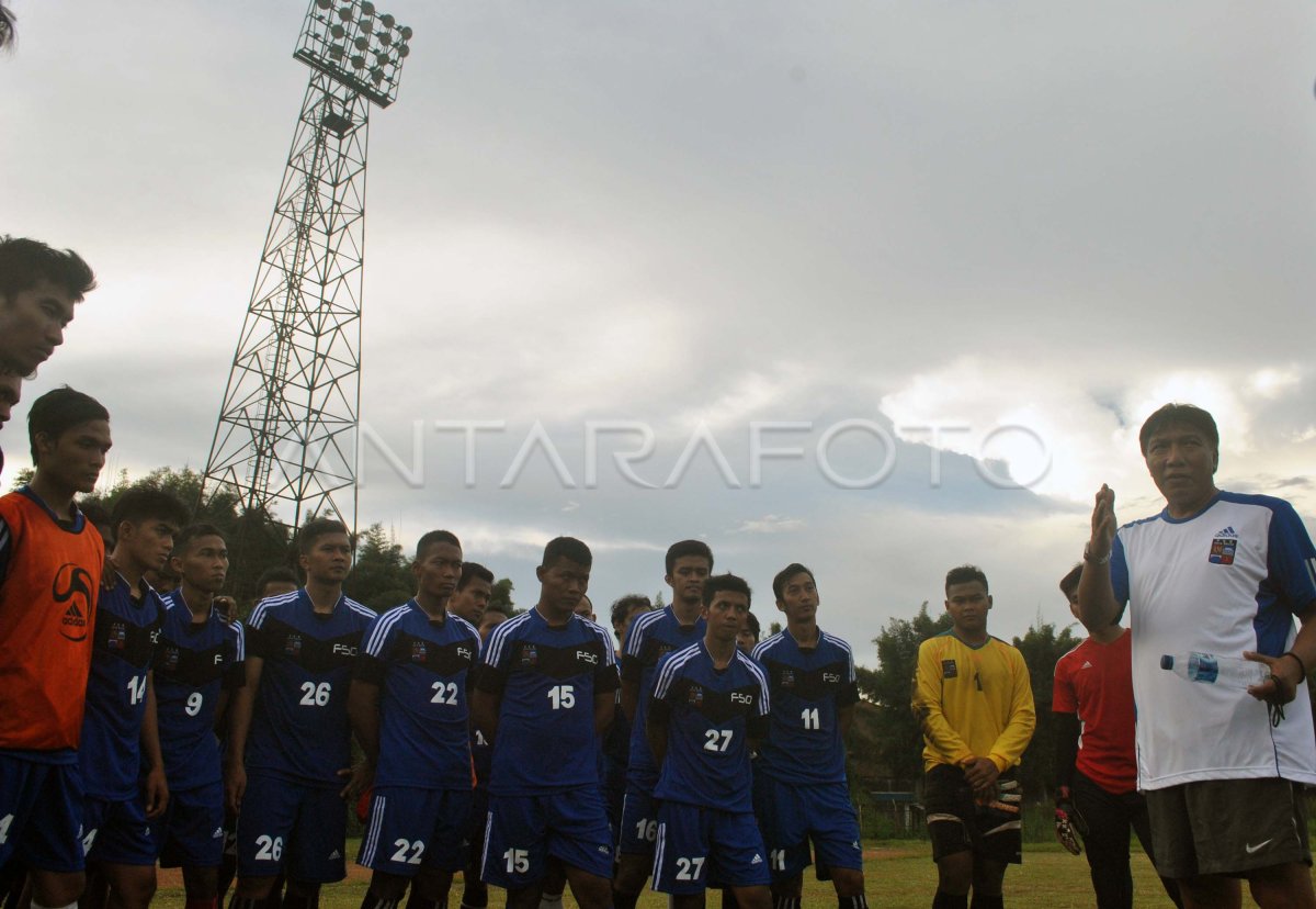 LATIHAN PSB | ANTARA Foto